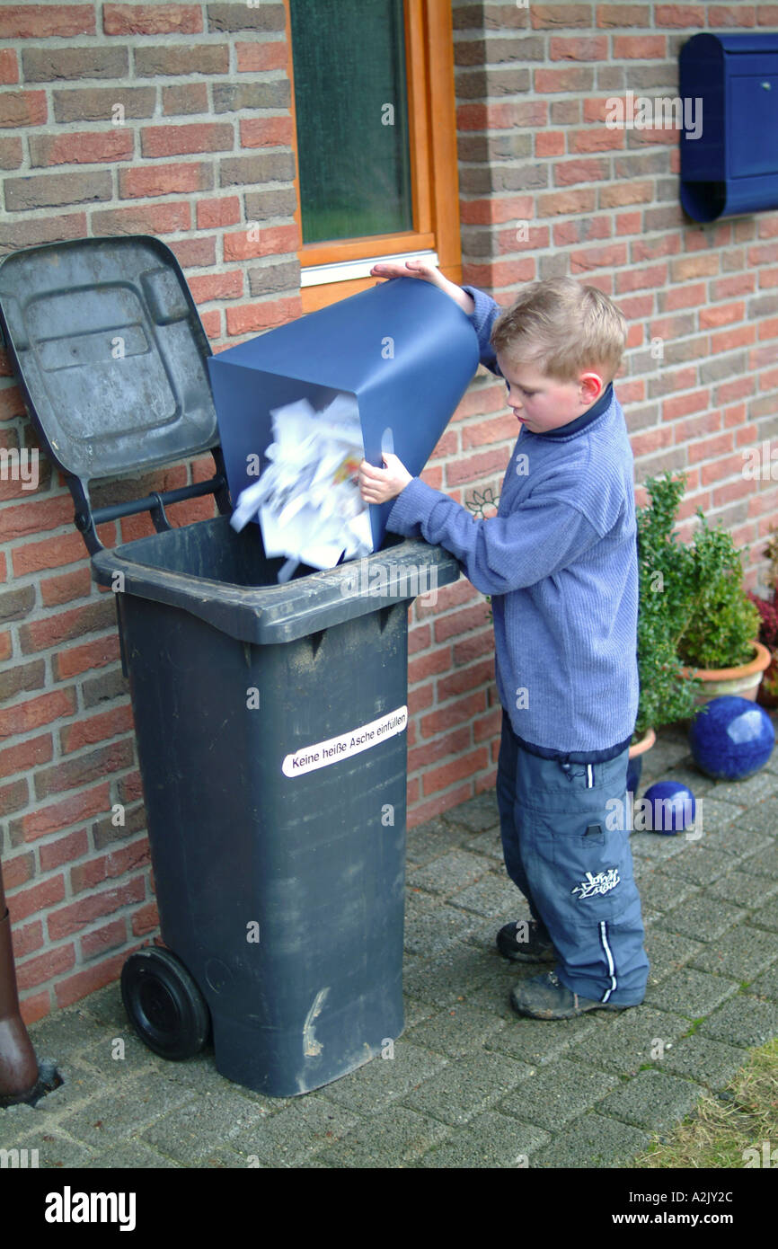 child at garbage can Stock Photo - Alamy