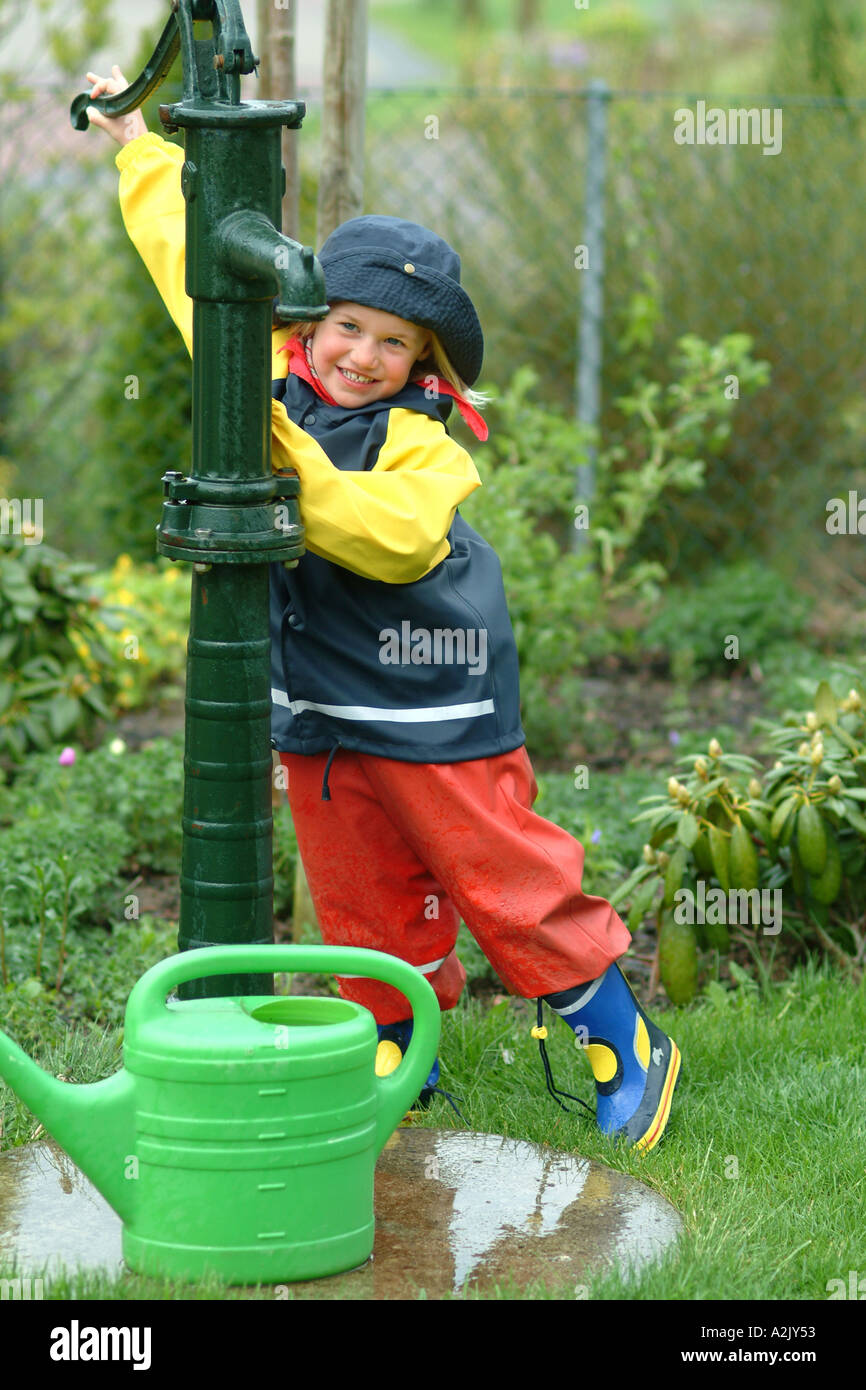 children play in sludge Stock Photo - Alamy