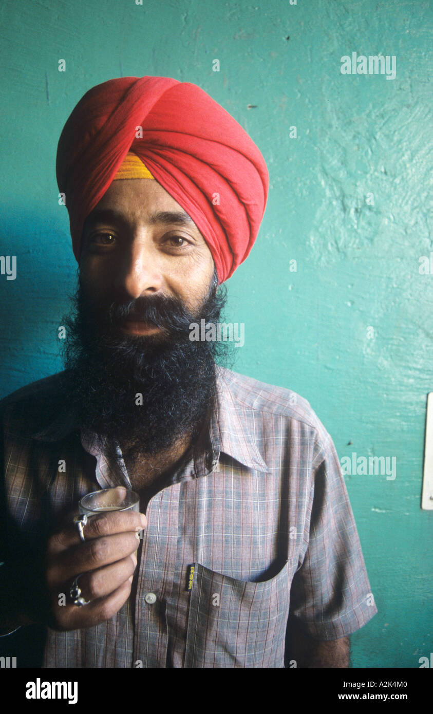 India, A Sikh bus driver at a rest stop in North India Stock Photo - Alamy