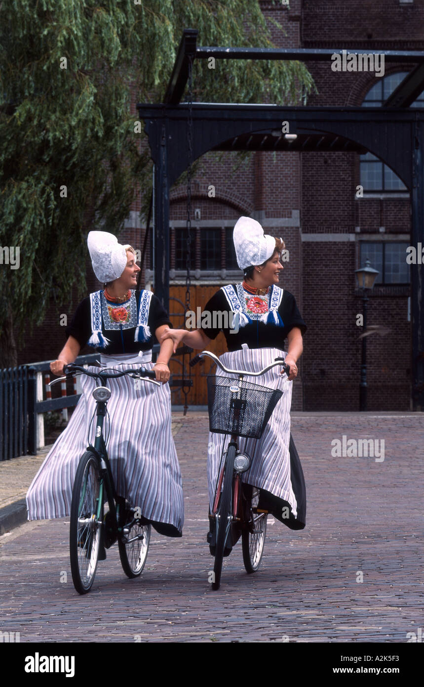 Dutch women hi-res stock photography and images - Alamy