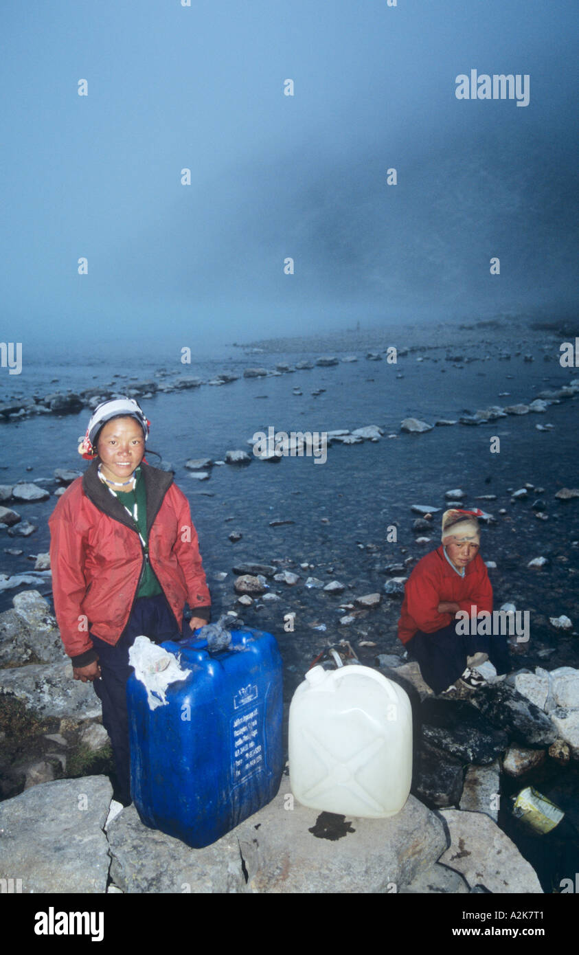 Collecting water from mountain hi-res stock photography and images - Alamy