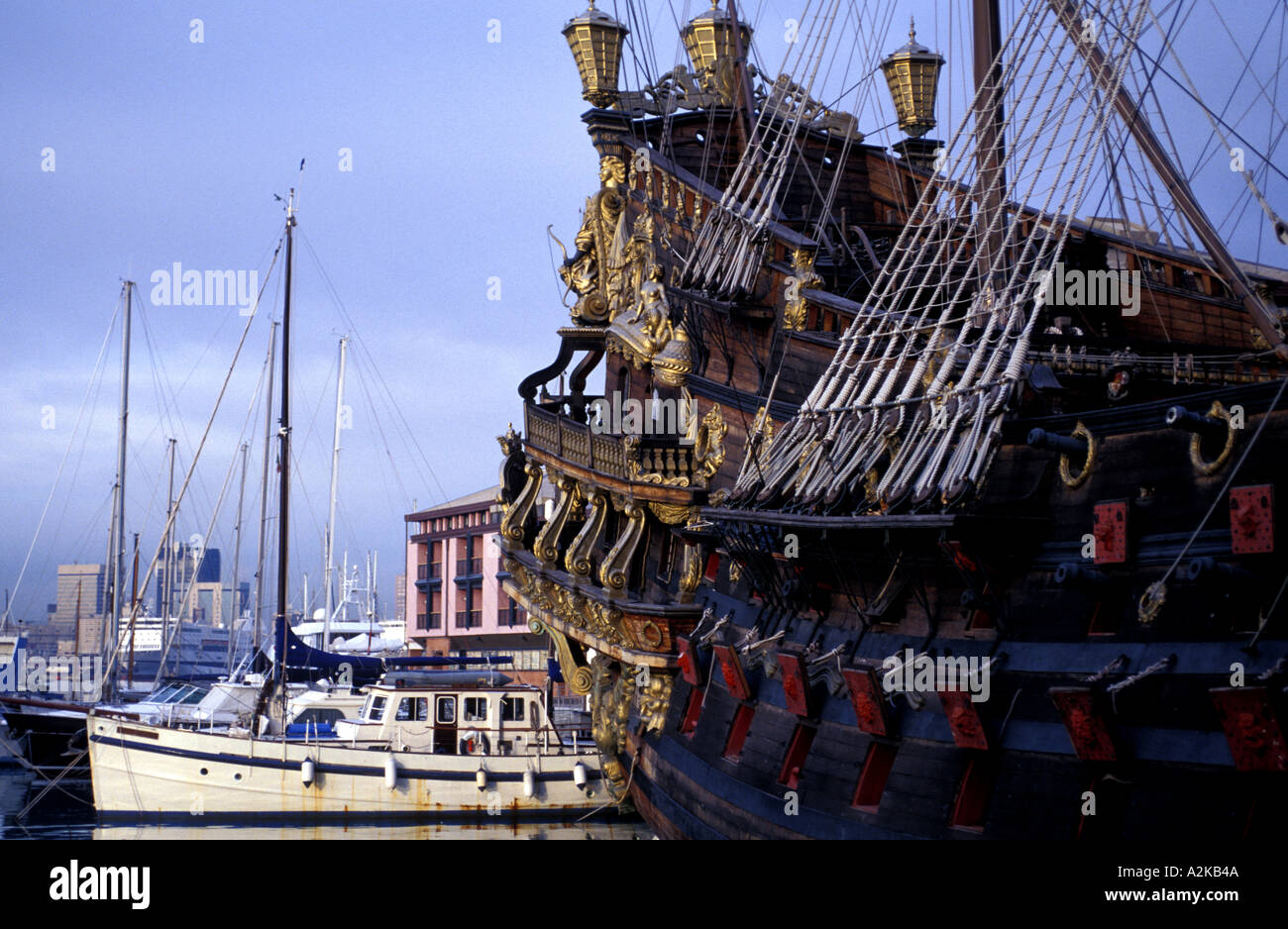 Galleon hi-res stock photography and images - Alamy