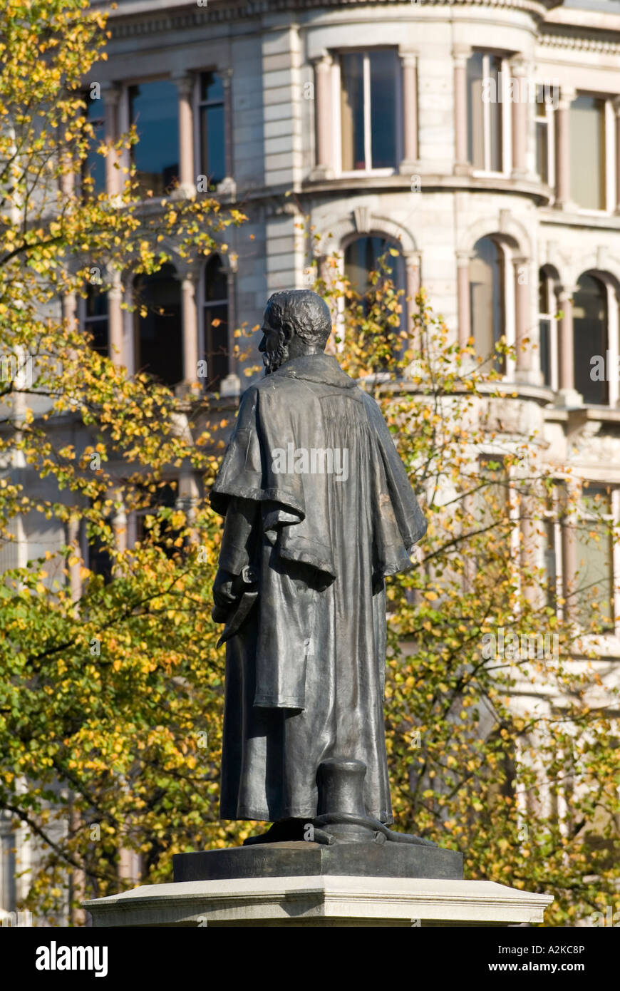 Sir Daniel Dixon sculpture Belfast City Hall Stock Photo - Alamy