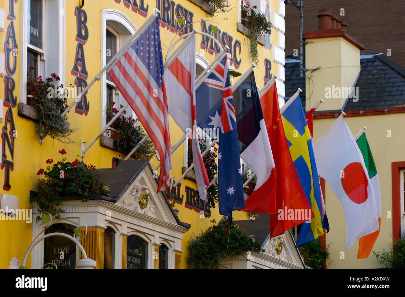 Community of flags hi-res stock photography and images - Alamy