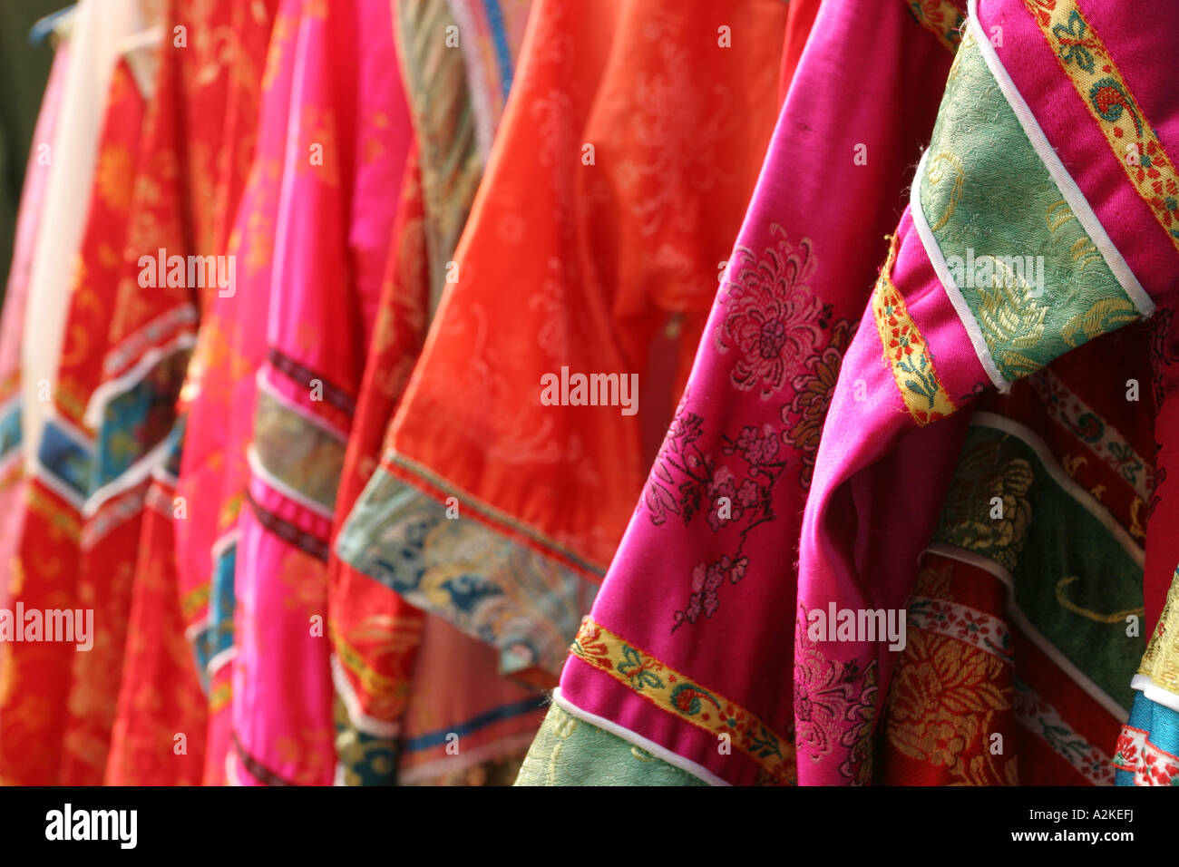 Chinese silk cloth hi-res stock photography and images - Alamy