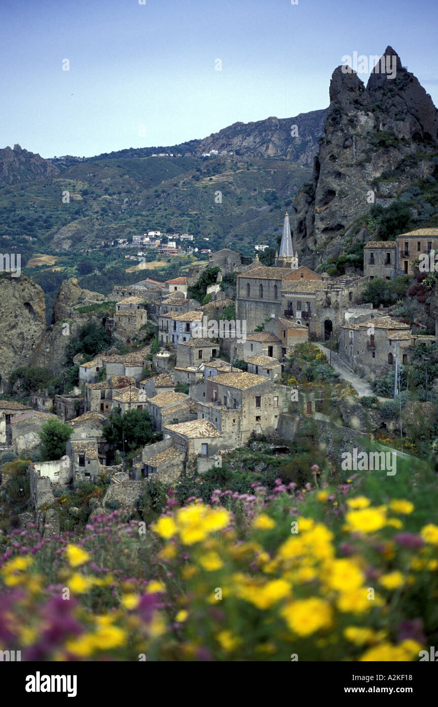 Pentedattilo italy hi-res stock photography and images - Alamy