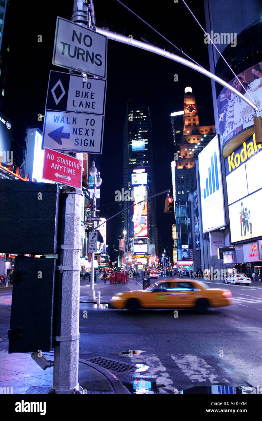 New York Time square taxi Stock Photo - Alamy