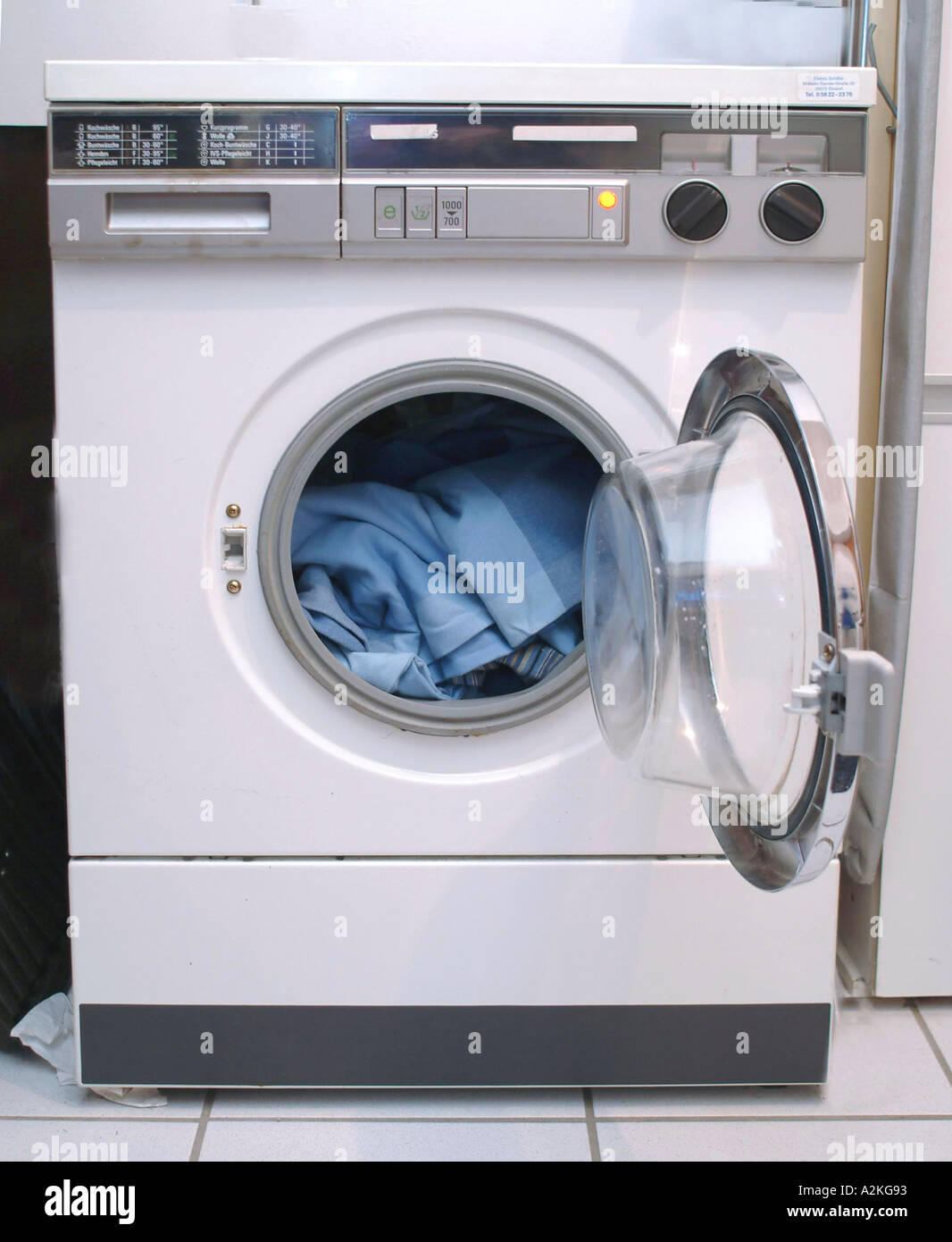 Washing maschine hi-res stock photography and images - Alamy