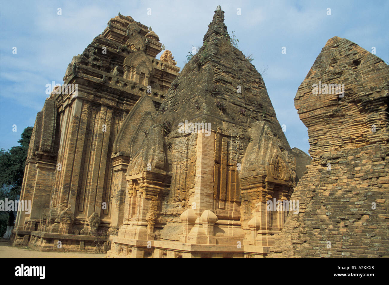 Po nagar lady city cham hi-res stock photography and images - Alamy