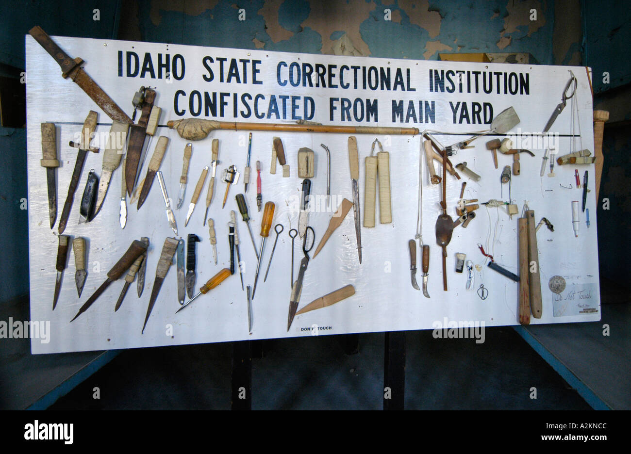exhibition on dangerous weapons found in a prison Stock Photo: 3443147 ...