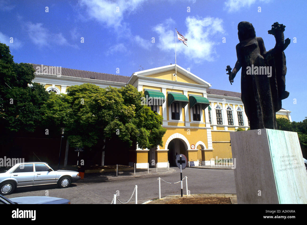 Fort Amsterdam Government House and statue in downtown Curacao ...