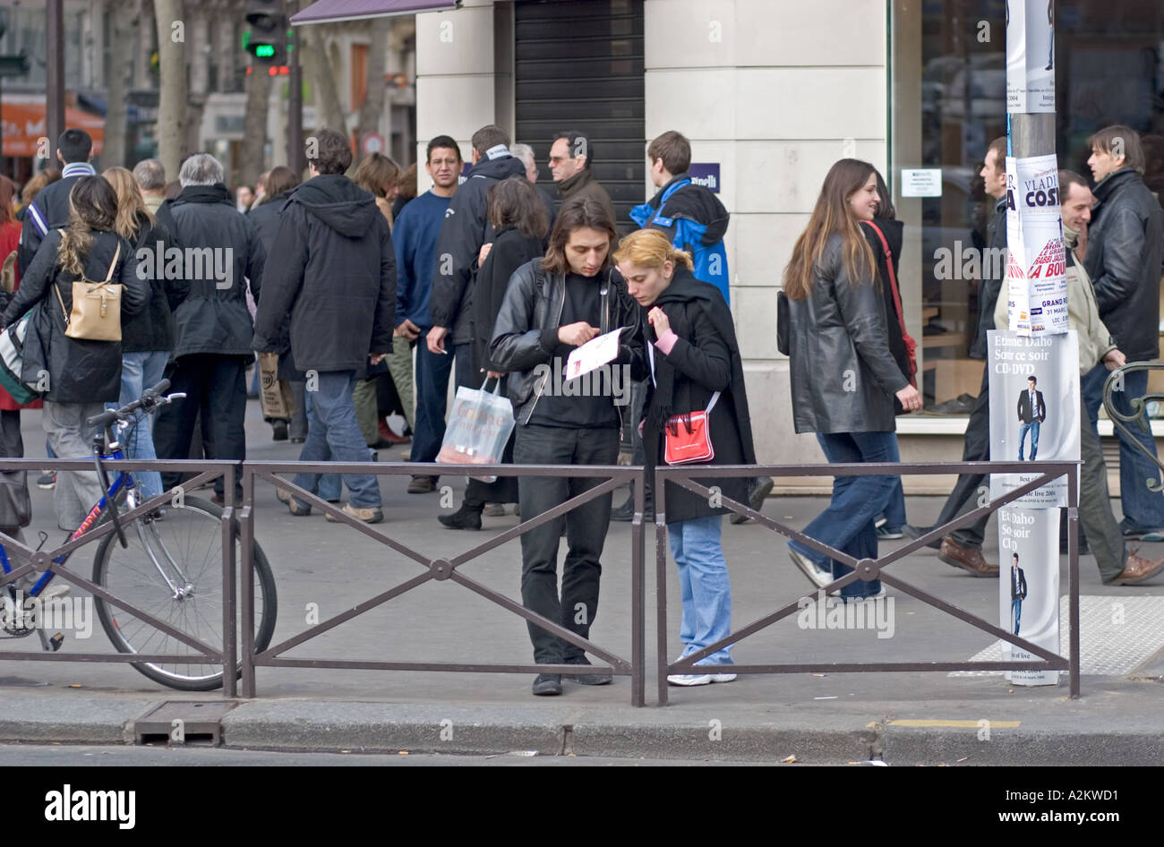 Paris France street scene Stock Photo - Alamy