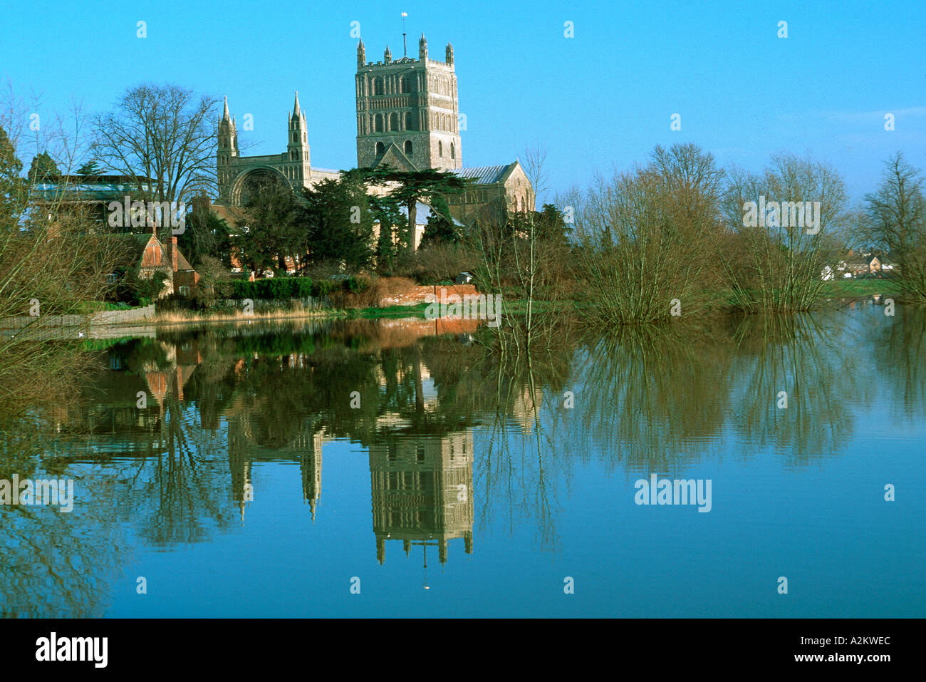 Tewkesbury abbey flooding hi-res stock photography and images - Alamy