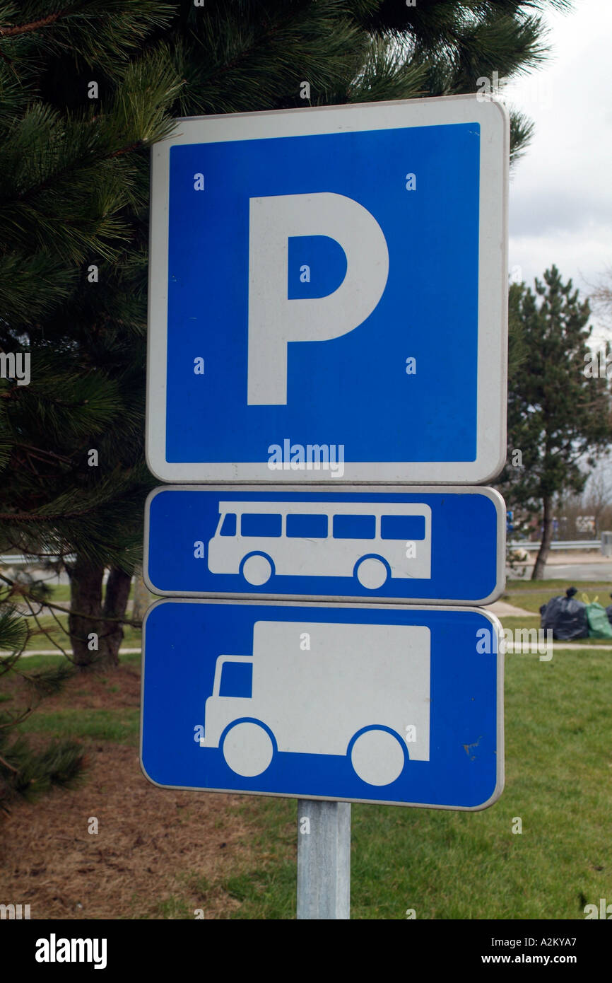 Driver location signs motorway hi-res stock photography and images - Alamy