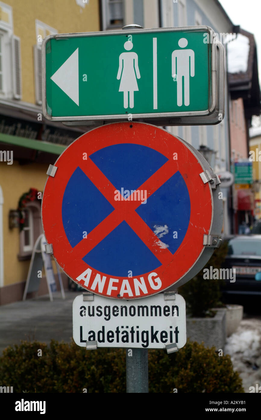 Direction signs in the city of vienna hi-res stock photography and ...