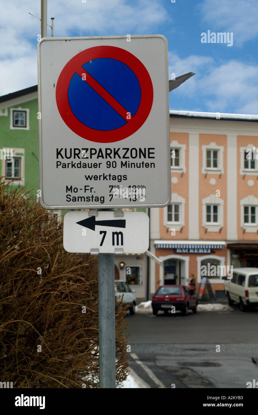 Direction signs in the city of vienna hi-res stock photography and ...
