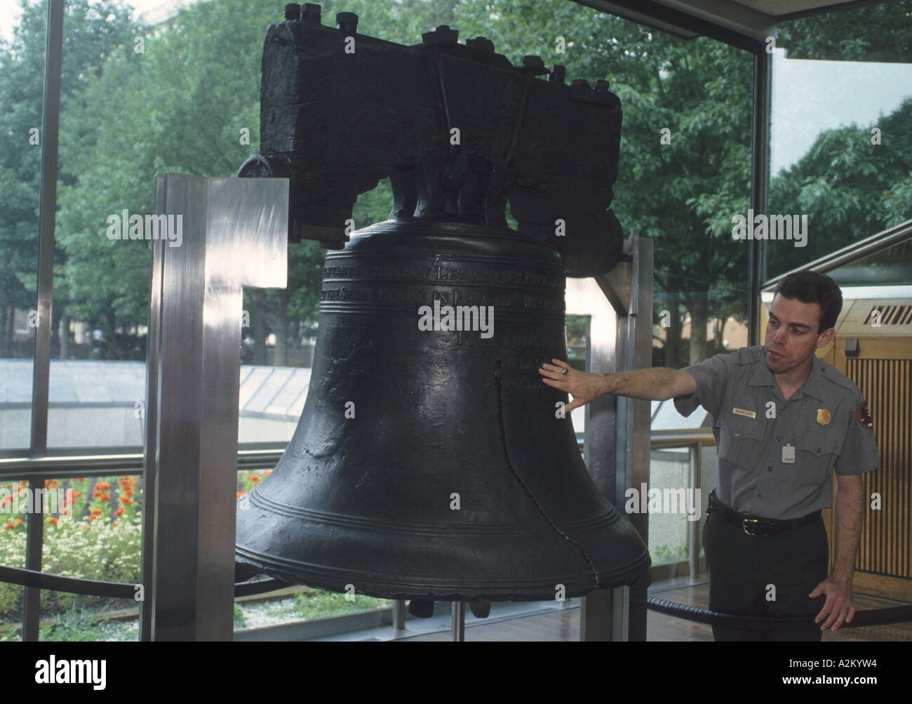 Visit the liberty bell hi-res stock photography and images - Alamy