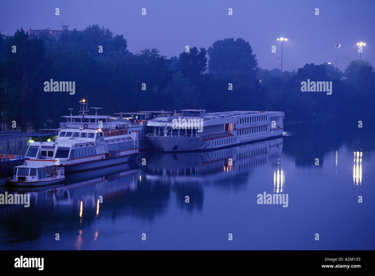 Cruise river avignon hi-res stock photography and images - Alamy