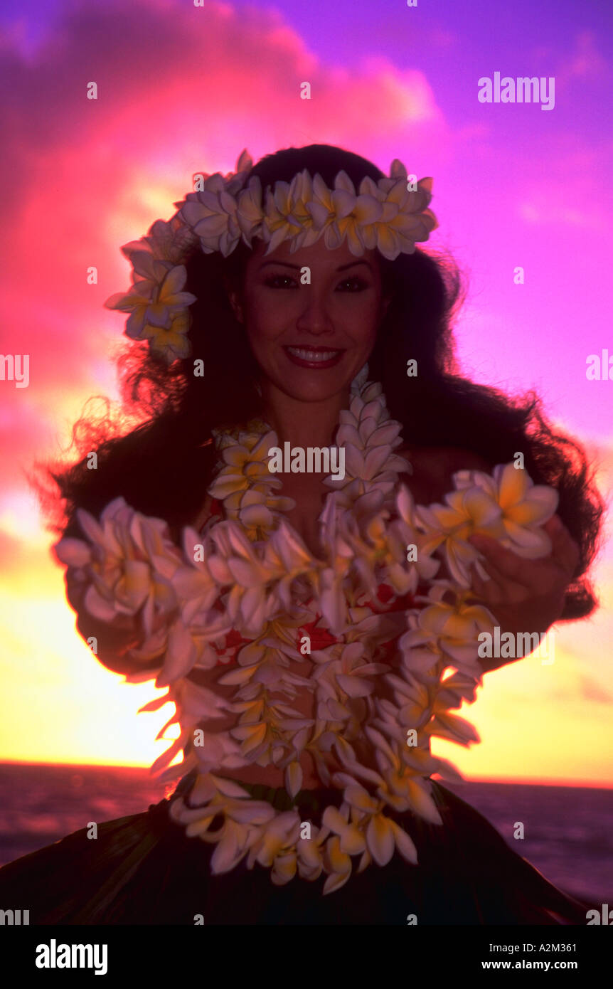 Hula dancer sunset hi-res stock photography and images - Alamy