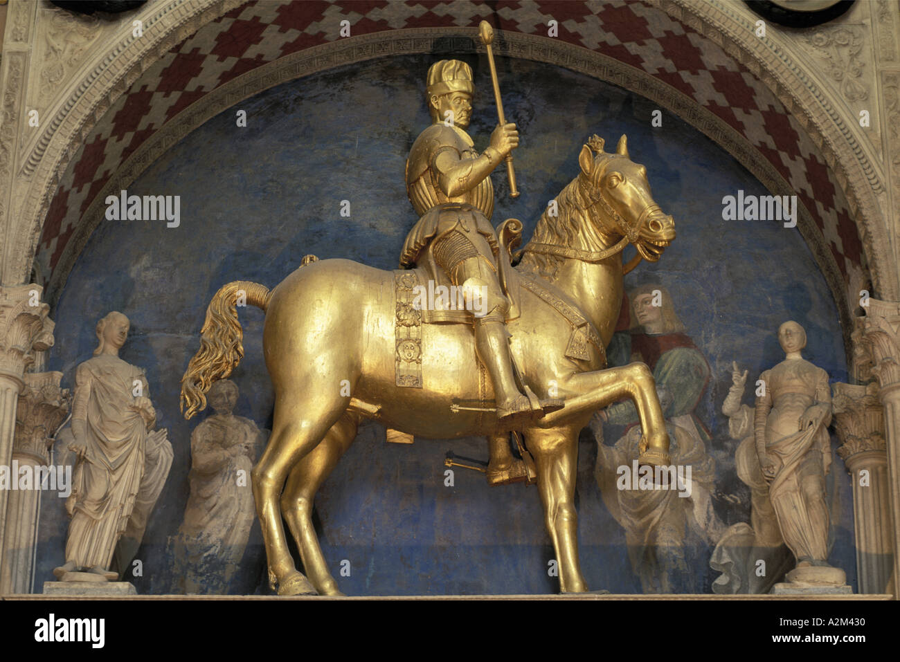 Bergamo colleoni tomb hi-res stock photography and images - Alamy