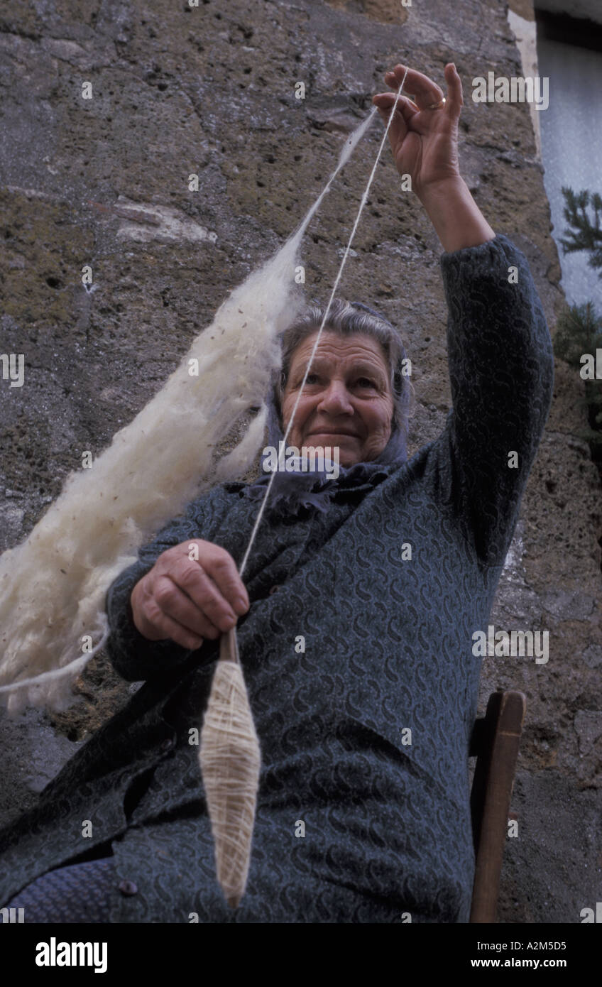 Wool spinning hi-res stock photography and images - Alamy