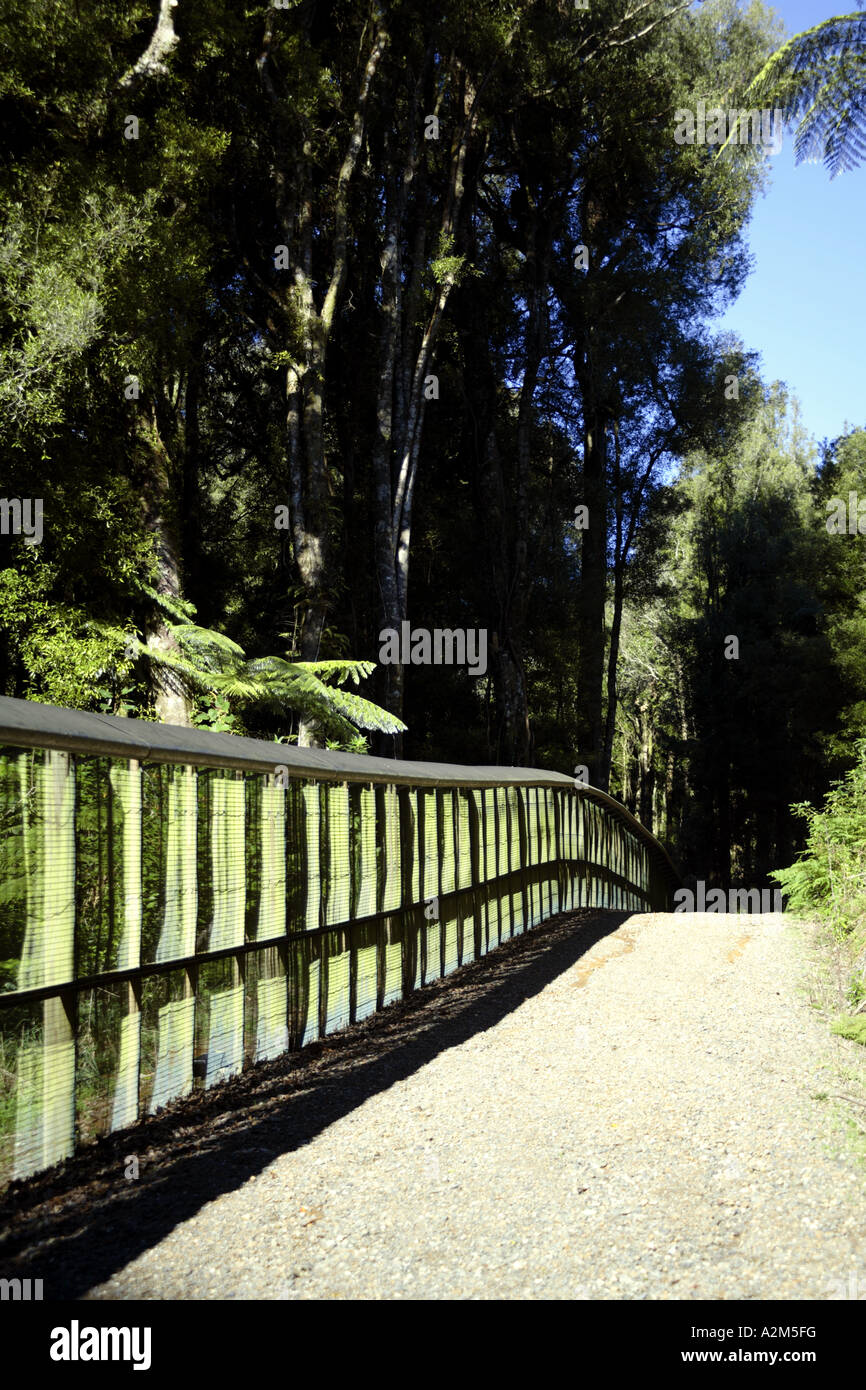 Pest proof fence hi-res stock photography and images - Alamy