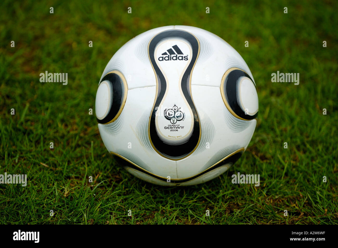 Adidas teamgeist ball hi-res stock photography and images - Alamy