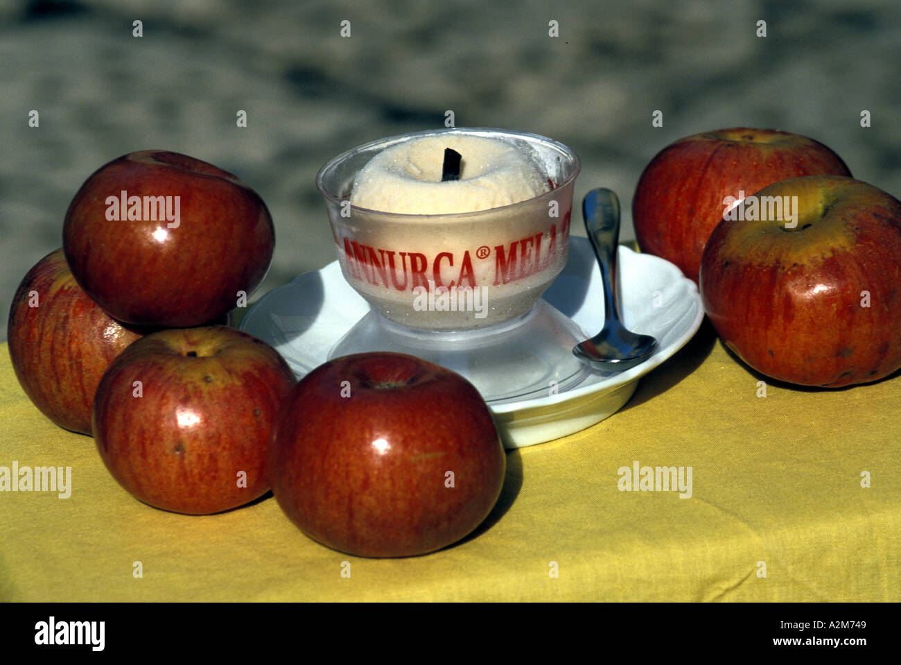 Annurca hi-res stock photography and images - Alamy