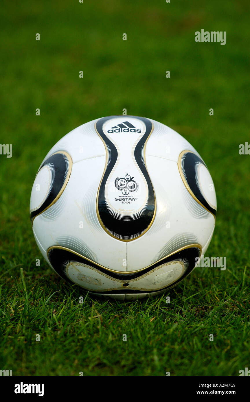 Adidas teamgeist ball hi-res stock photography and images - Alamy