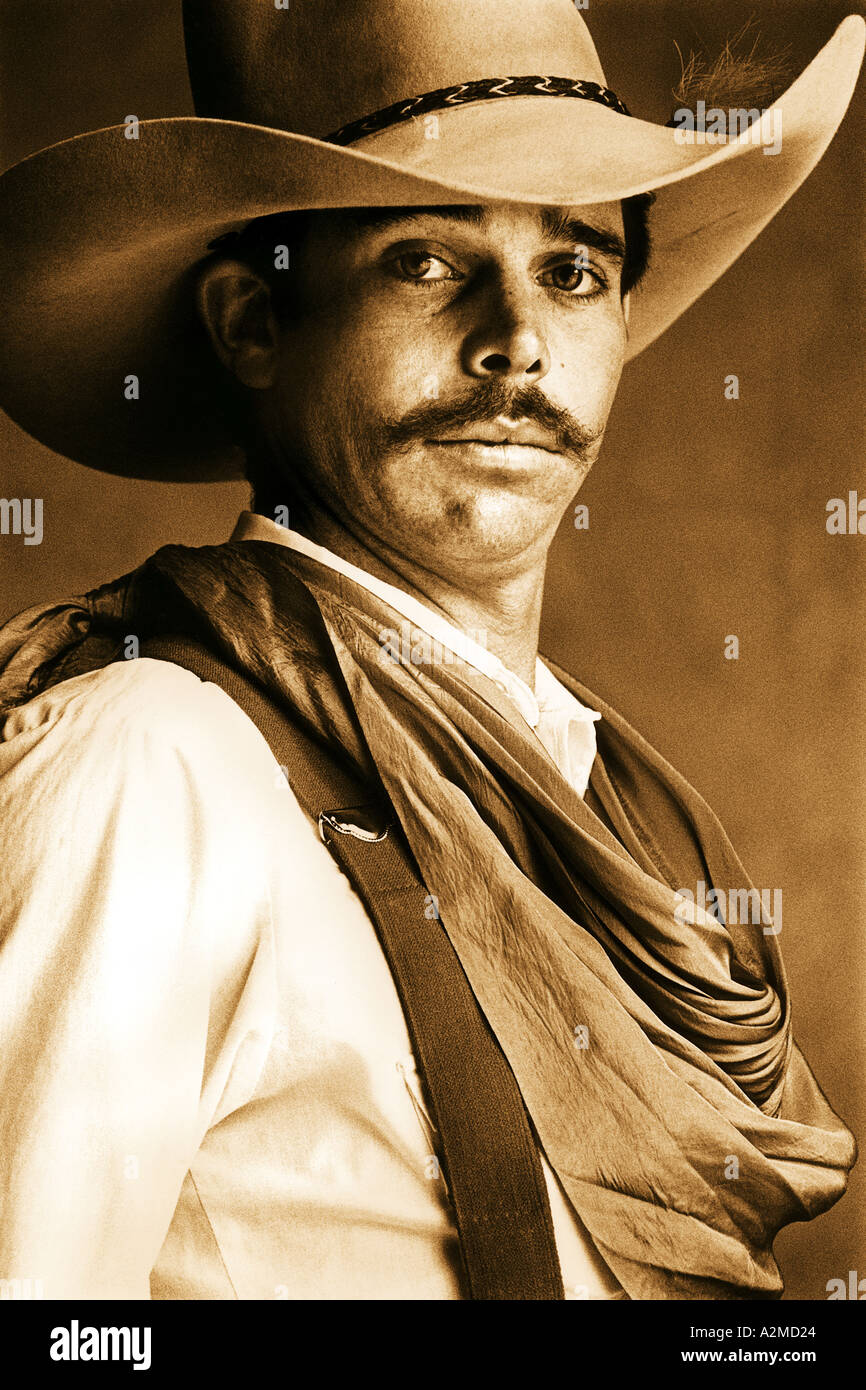 portrait of a real working cowboy in Arizona Stock Photo - Alamy