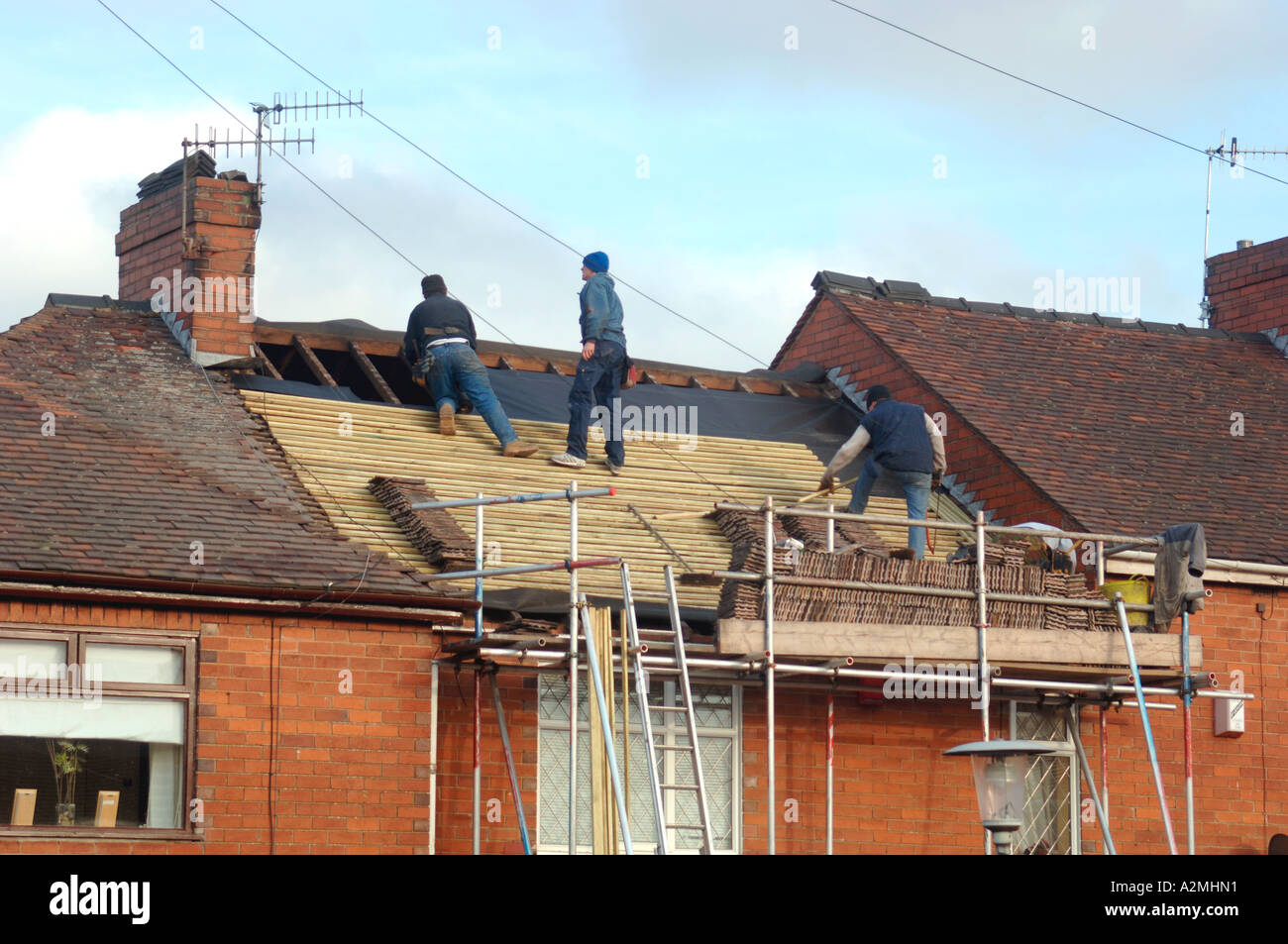 Roofing contractors hi-res stock photography and images - Alamy