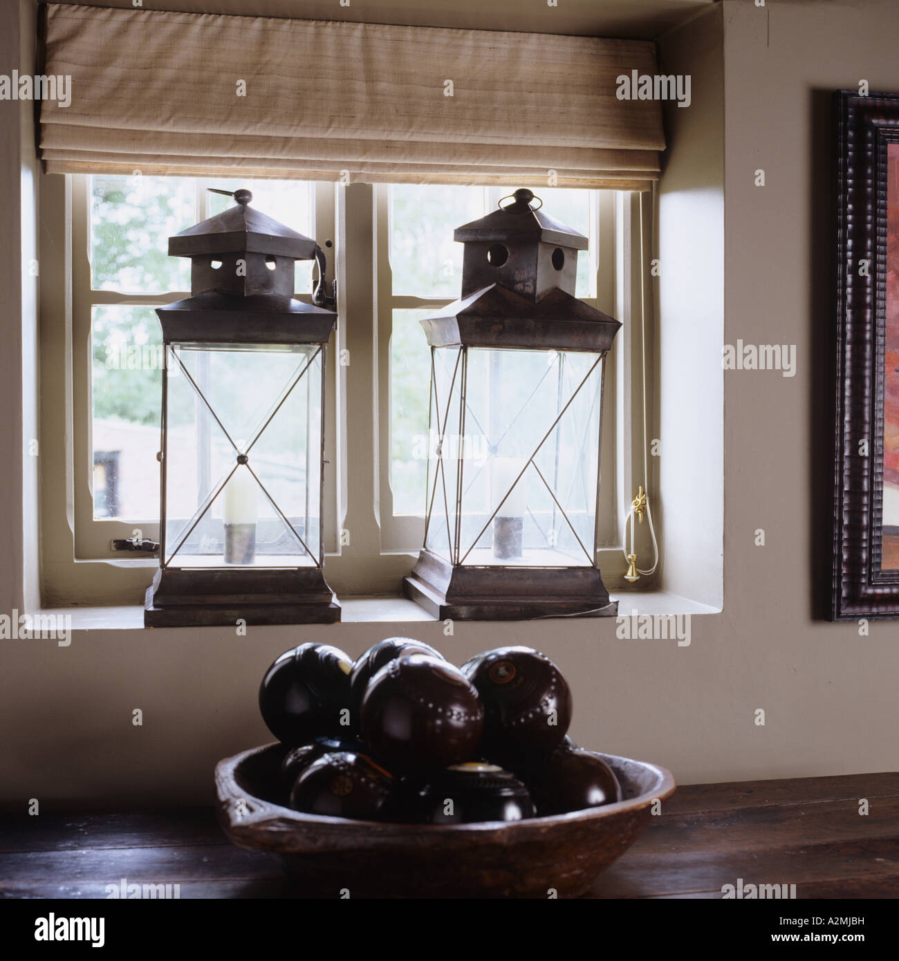 Two lanterns hi-res stock photography and images - Alamy