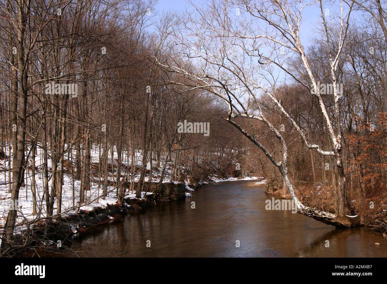 River winter scene Stock Photo - Alamy