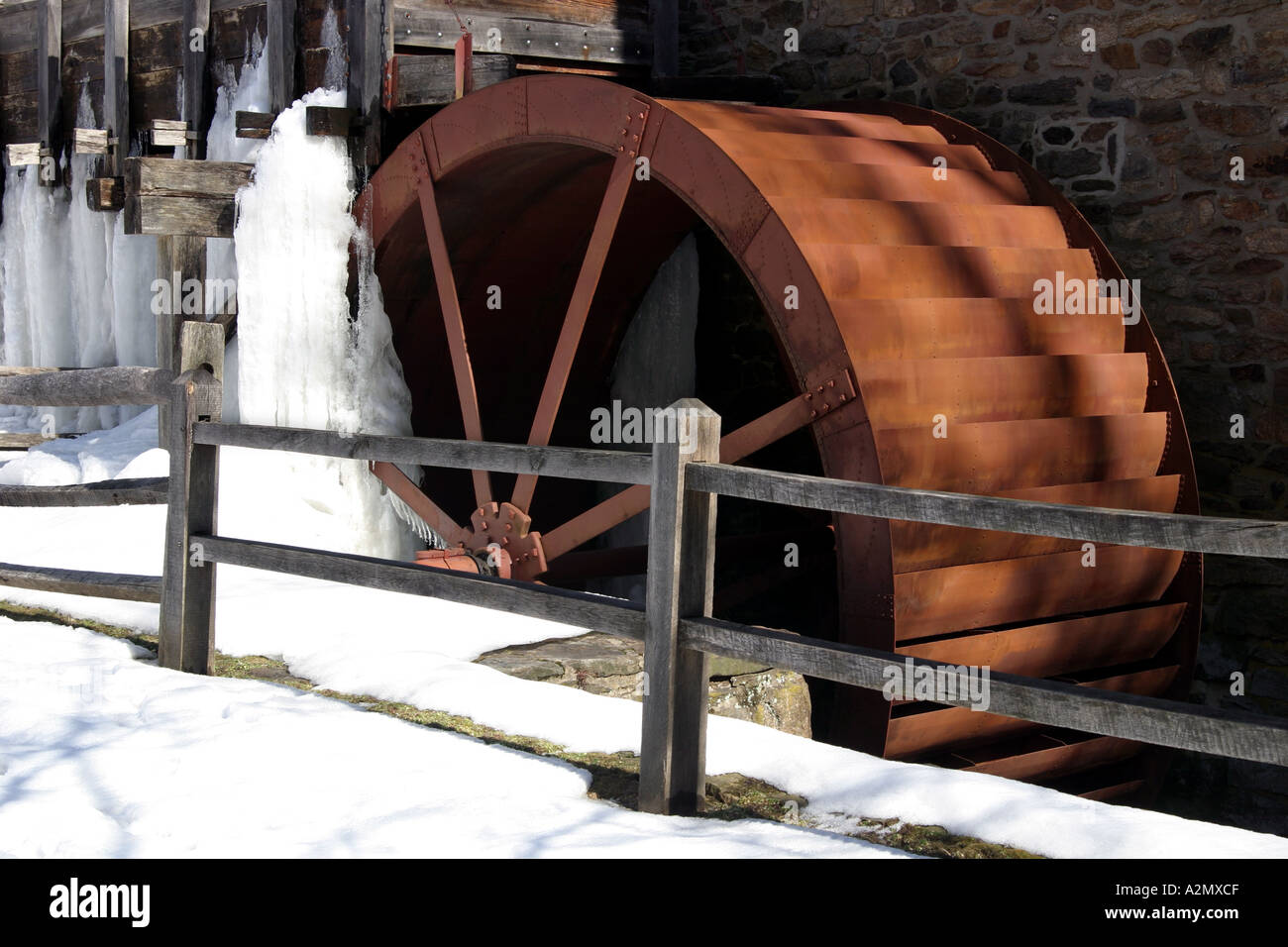 A grist mill water wheel Stock Photo - Alamy