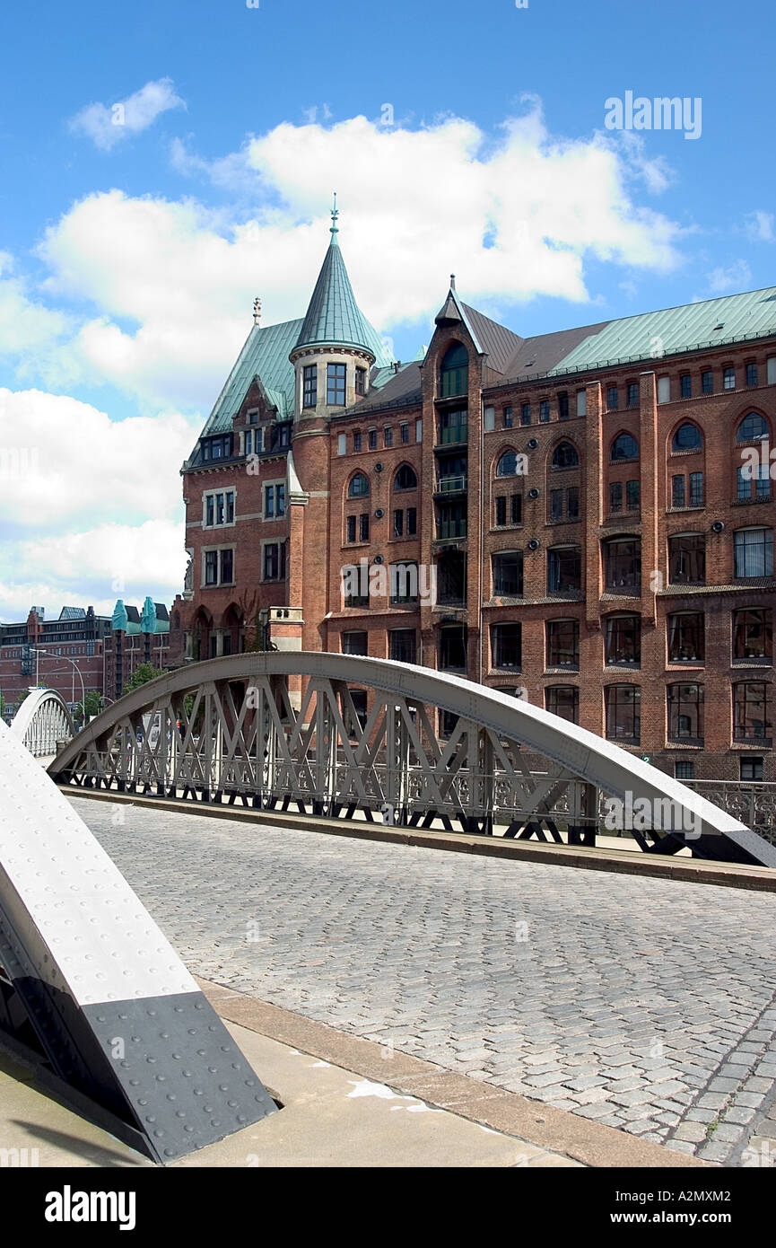 Storage bridge hi-res stock photography and images - Alamy