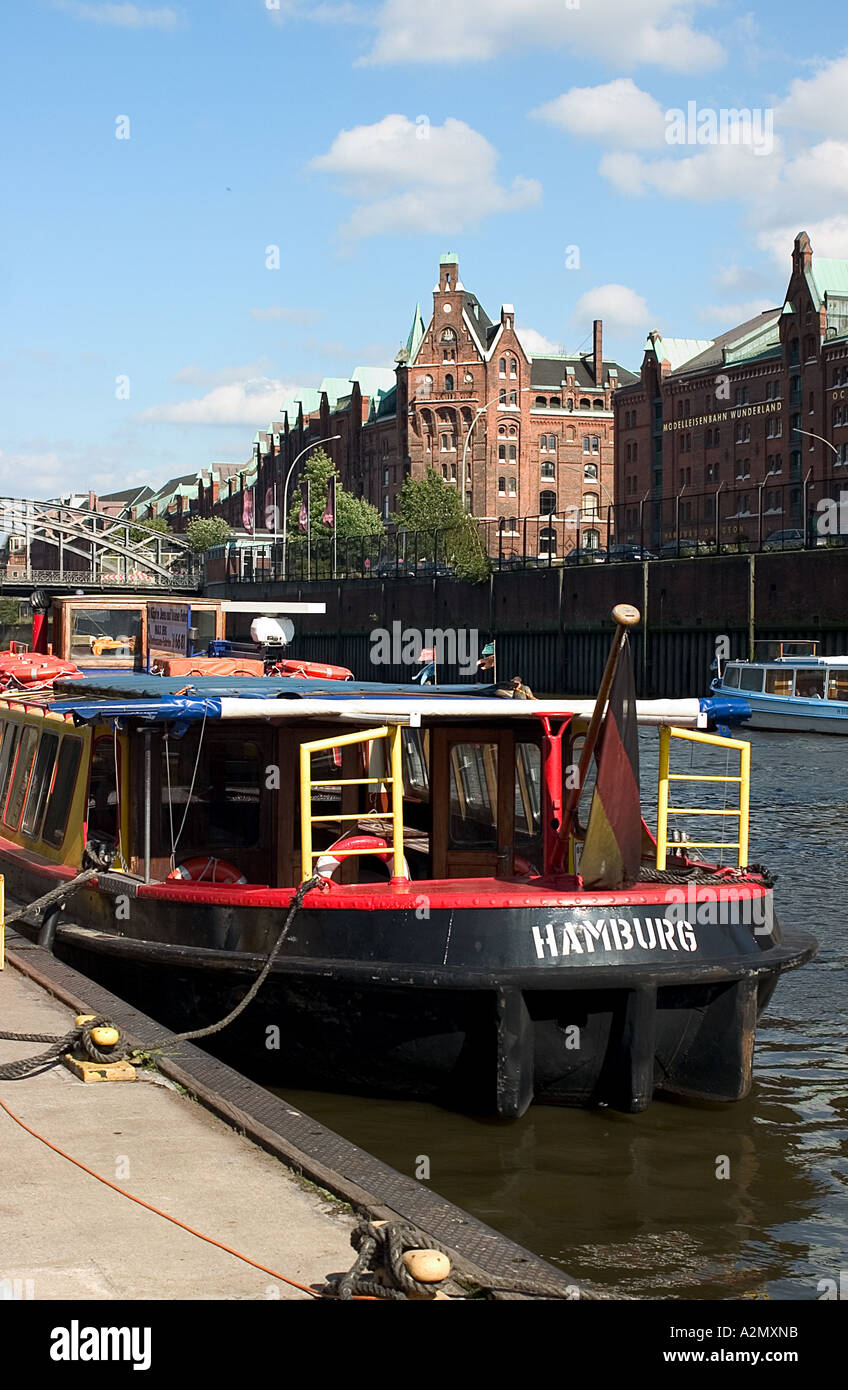 Barge wall hi-res stock photography and images - Alamy