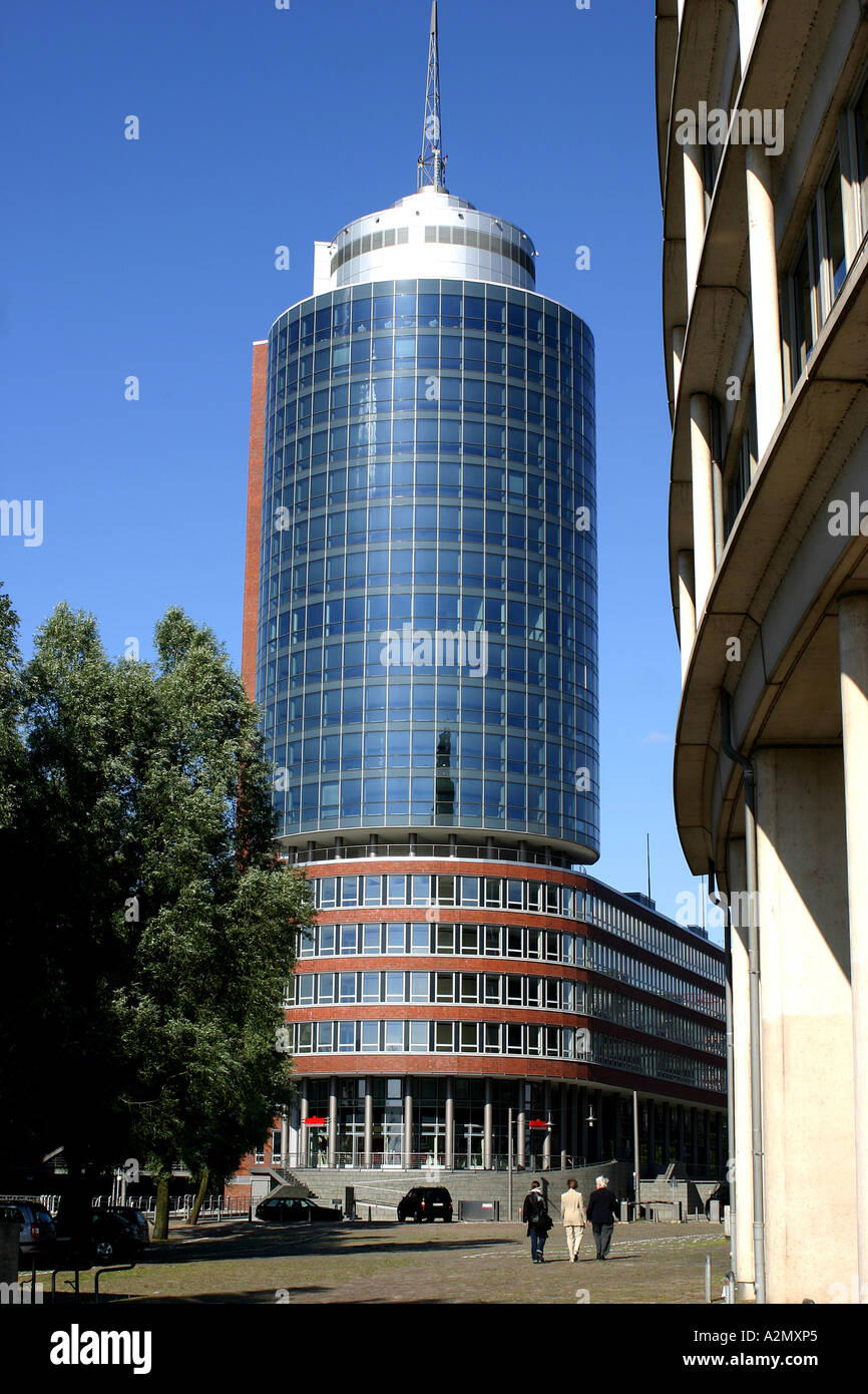 Multi story residence hi-res stock photography and images - Alamy