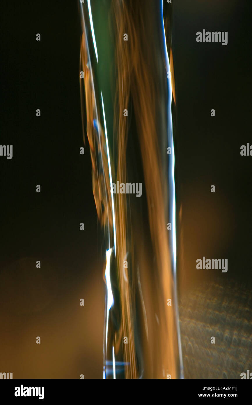 Water column drops falling hi-res stock photography and images - Alamy