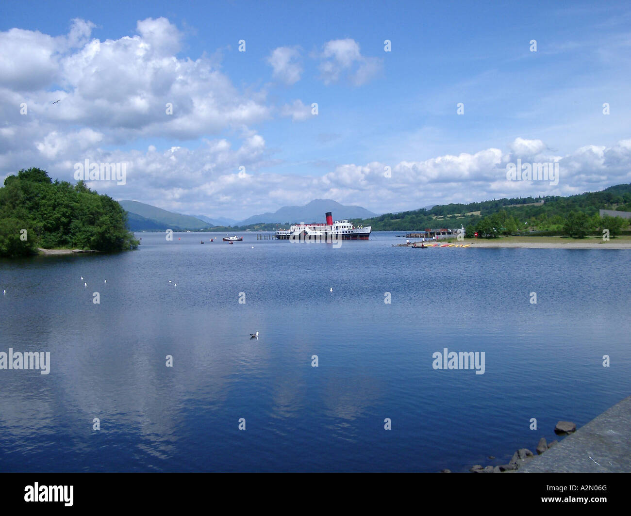 Loch lomond ferry hi-res stock photography and images - Alamy