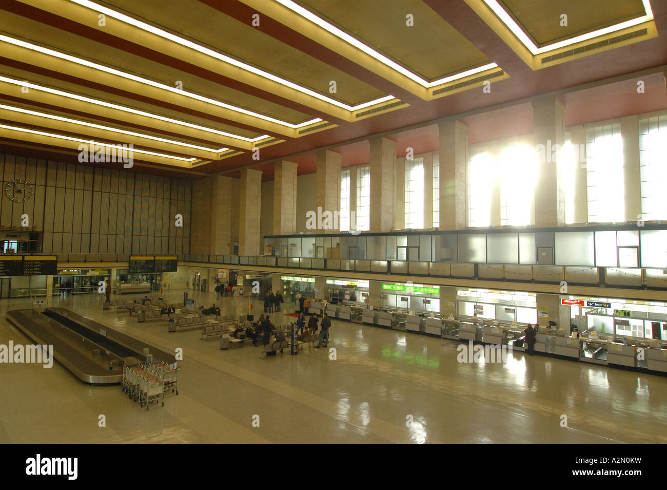 Berlin Tempelhof airport reception hall Stock Photo - Alamy