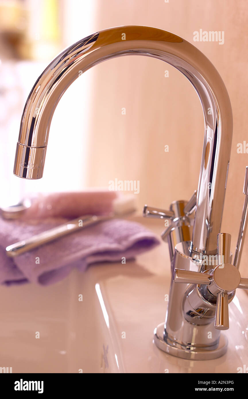 Curved tap hi-res stock photography and images - Alamy