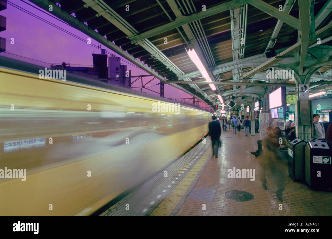 Tokyo metro train hi-res stock photography and images - Alamy