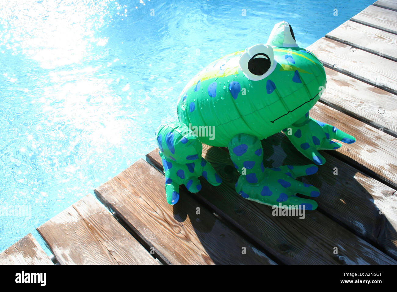 Inflatable frog hi-res stock photography and images - Alamy