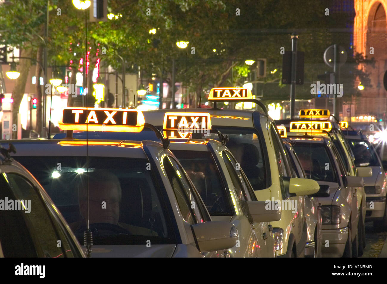 Taxi rank berlin hi-res stock photography and images - Alamy