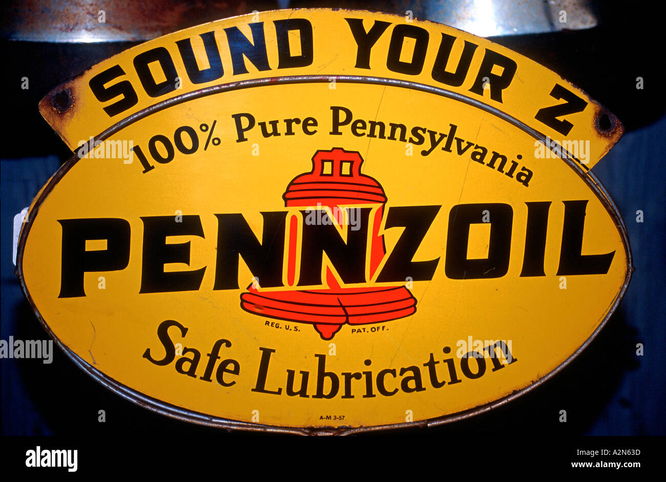 Logo pennzoil hi-res stock photography and images - Alamy