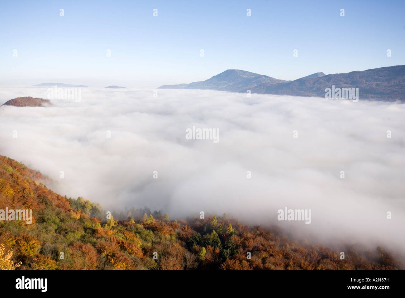 Valley clouds hi-res stock photography and images - Alamy