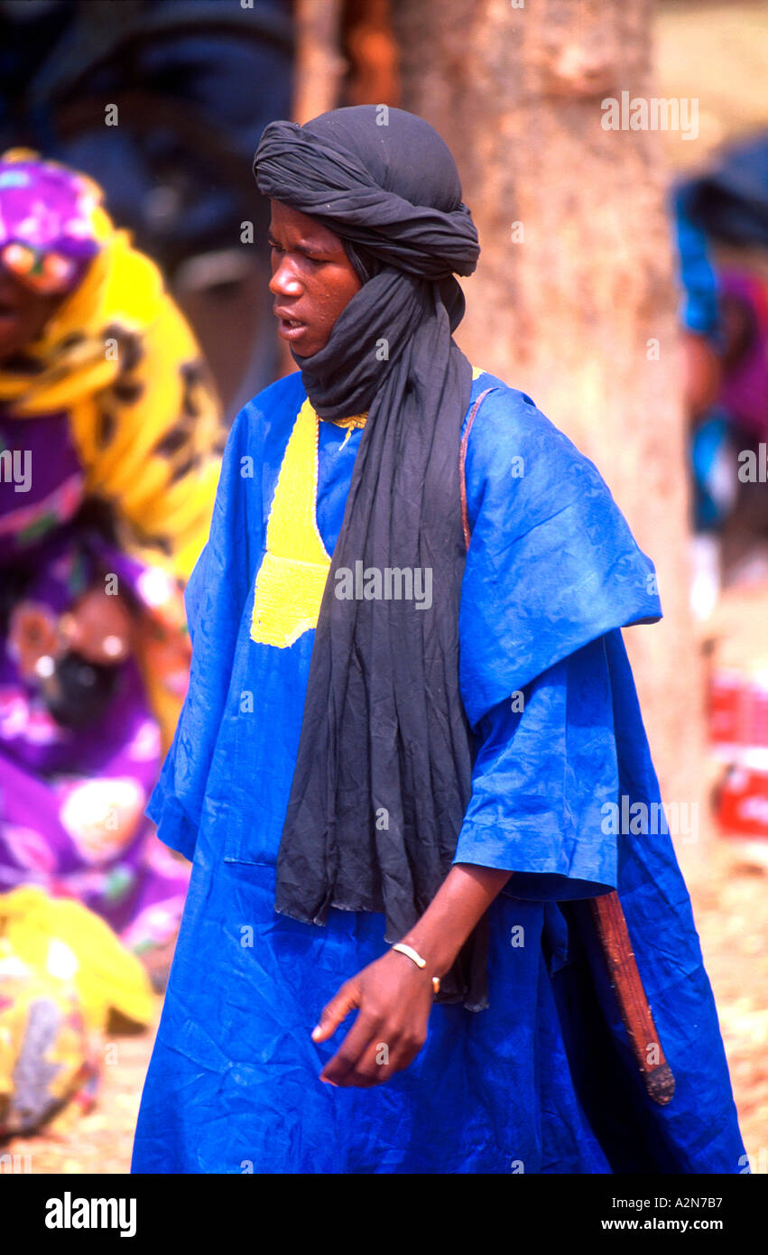 Man in blue robes hi-res stock photography and images - Alamy