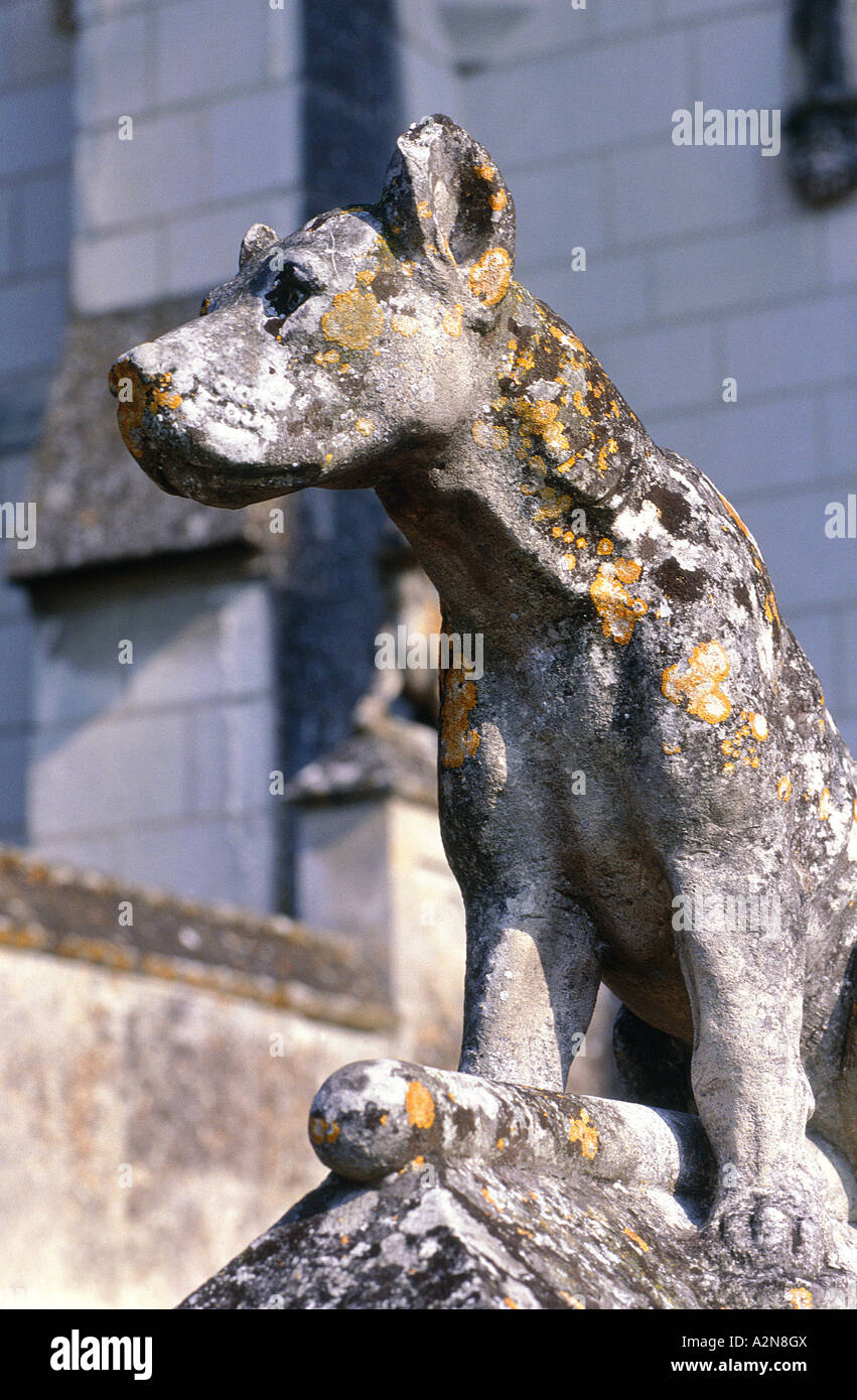 Statue of dog hi-res stock photography and images - Alamy