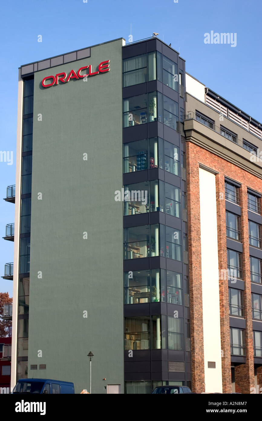 Oracle office hi-res stock photography and images - Alamy