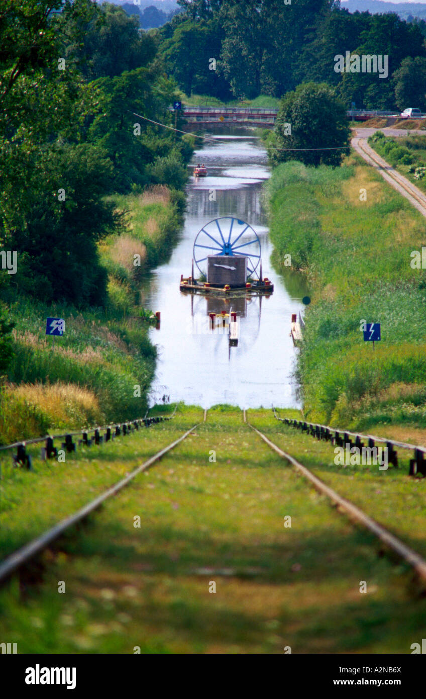 Hydroelectric generating stations hi-res stock photography and images ...